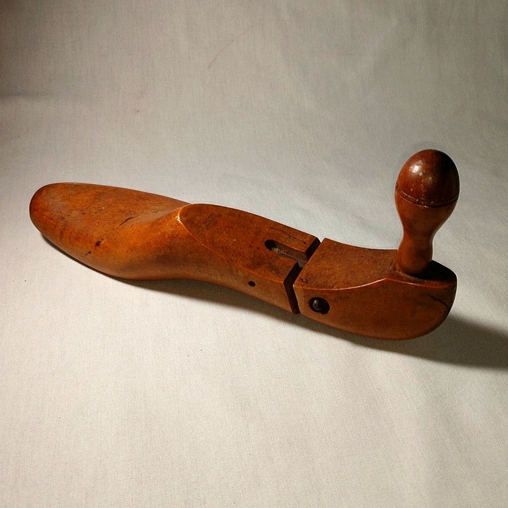 Vintage 1900s Wooden Shoe Form - Gem